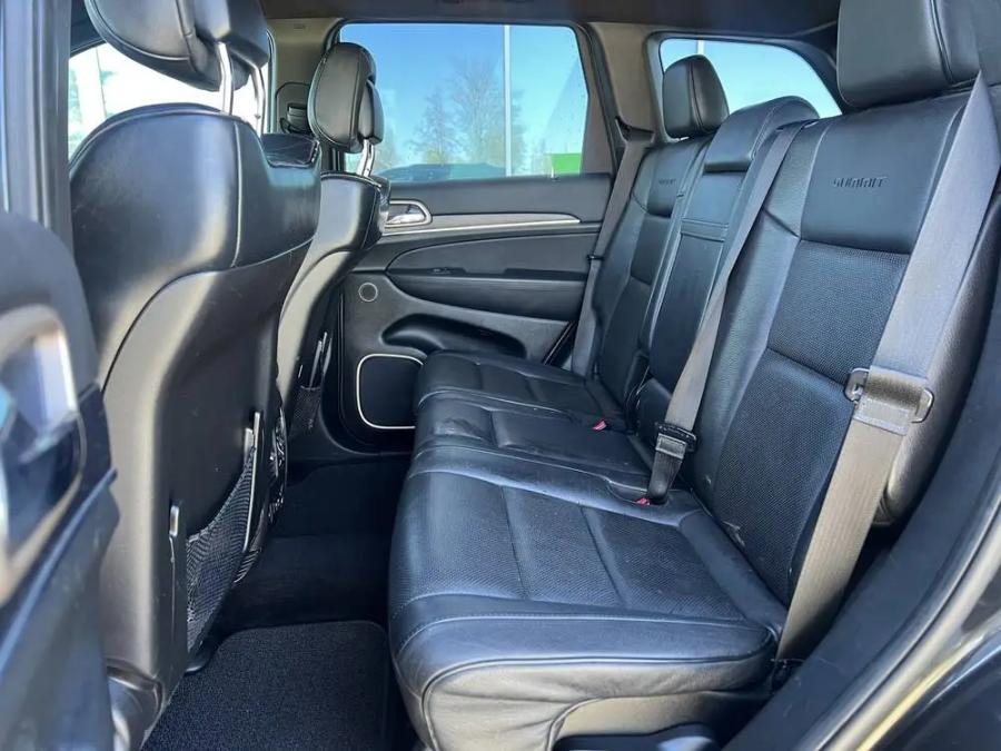 Melns Jeep Grand Cherokee 2014 Rēzekne, ar dzinēja tilpumu 3.00 L un nobraukumu 205 tūkst. km par 11990 €, foto 20 vietnē AUTOMOTO.COM.LV
