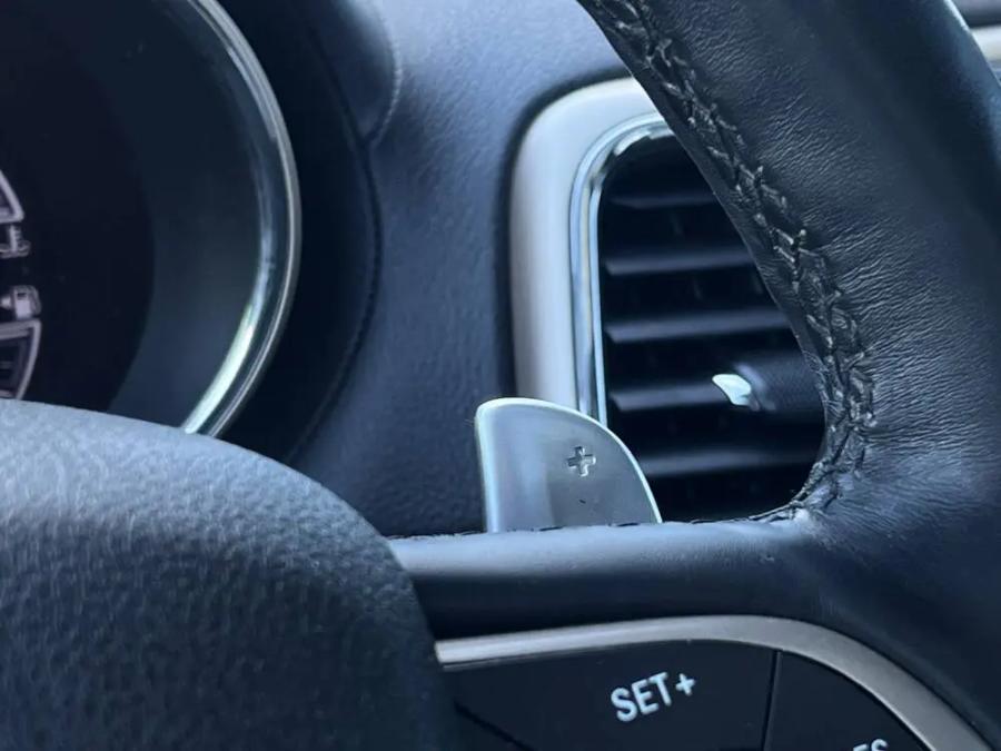 Melns Jeep Grand Cherokee 2014 Rēzekne, ar dzinēja tilpumu 3.00 L un nobraukumu 205 tūkst. km par 11990 €, foto 31 vietnē AUTOMOTO.COM.LV