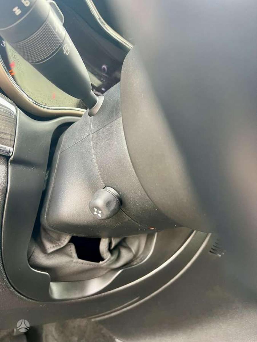 Melns Jeep Grand Cherokee 2014 Kauņa, ar dzinēja tilpumu 3.00 L un nobraukumu 257 tūkst. km par 10999 €, foto 24 vietnē AUTOMOTO.COM.LV