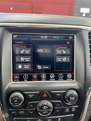 Melns Jeep Grand Cherokee 2014 Kauņa, ar dzinēja tilpumu 3.00 L un nobraukumu 257 tūkst. km par 10999 €, foto 25 vietnē AUTOMOTO.COM.LV