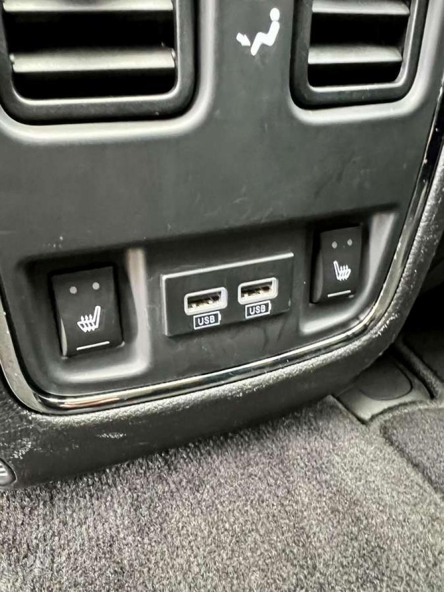 Melns Jeep Grand Cherokee 2014 Kauņa, ar dzinēja tilpumu 3.00 L un nobraukumu 257 tūkst. km par 10999 €, foto 30 vietnē AUTOMOTO.COM.LV