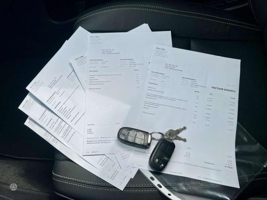 Melns Jeep Grand Cherokee 2014 Kauņa, ar dzinēja tilpumu 3.00 L un nobraukumu 257 tūkst. km par 10999 €, foto 42 vietnē AUTOMOTO.COM.LV