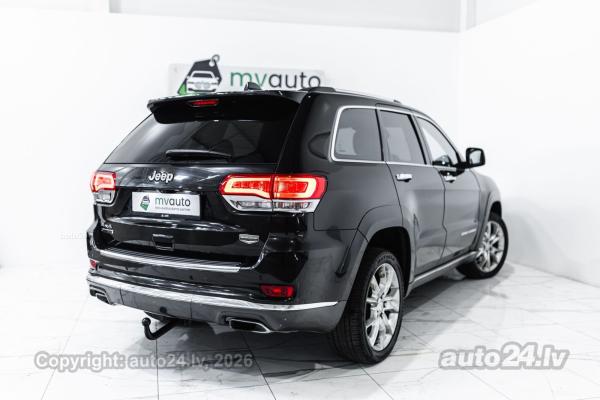 Black Jeep Grand Cherokee 2014 in Tallinn, with an engine capacity of 3.00 L and mileage of 247 thousand km for 11990 €, photo 8 on AUTOMOTO.COM.LV