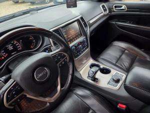 Melns Jeep Grand Cherokee 2014 Jelgava, ar dzinēja tilpumu 3.00 L un nobraukumu 145 tūkst. km par 11600 €, foto 10 vietnē AUTOMOTO.COM.LV