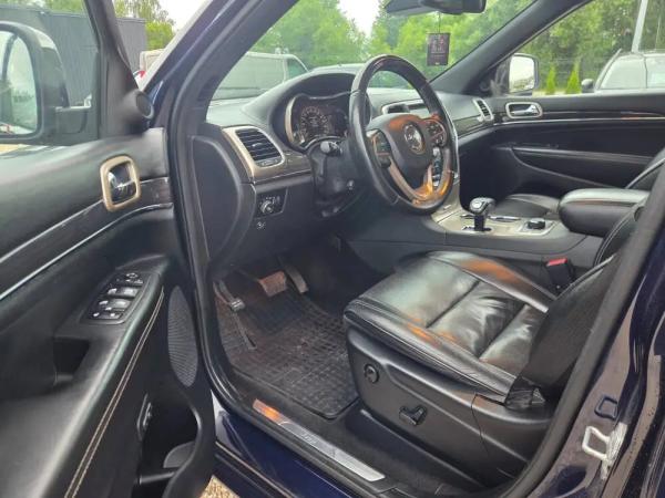 Melns Jeep Grand Cherokee 2014 Jelgava, ar dzinēja tilpumu 3.00 L un nobraukumu 145 tūkst. km par 11600 €, foto 10 vietnē AUTOMOTO.COM.LV