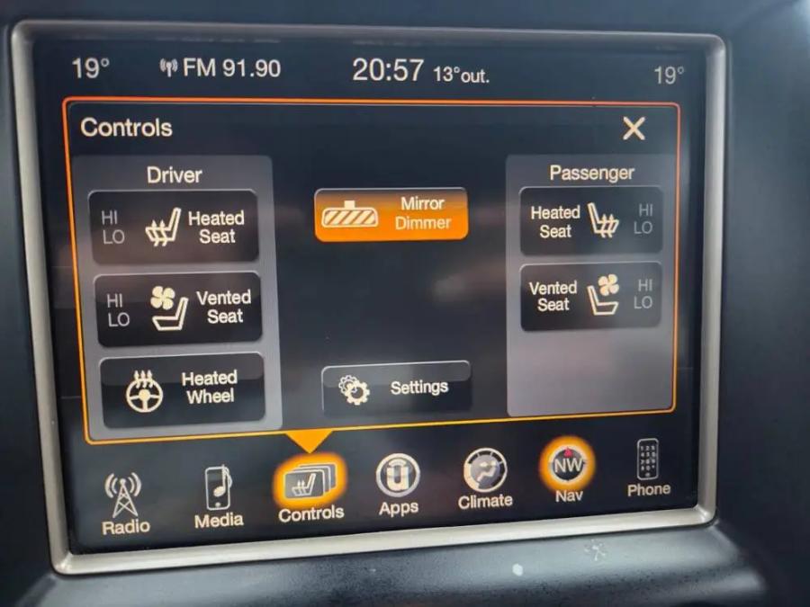 Melns Jeep Grand Cherokee 2014 Jelgava, ar dzinēja tilpumu 3.00 L un nobraukumu 145 tūkst. km par 11600 €, foto 15 vietnē AUTOMOTO.COM.LV