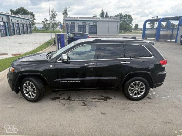 Black Jeep Grand Cherokee 2014 in Panevezys, with an engine capacity of 3.00 L and mileage of 300 thousand km for 9500 €, photo 7 on AUTOMOTO.COM.LV