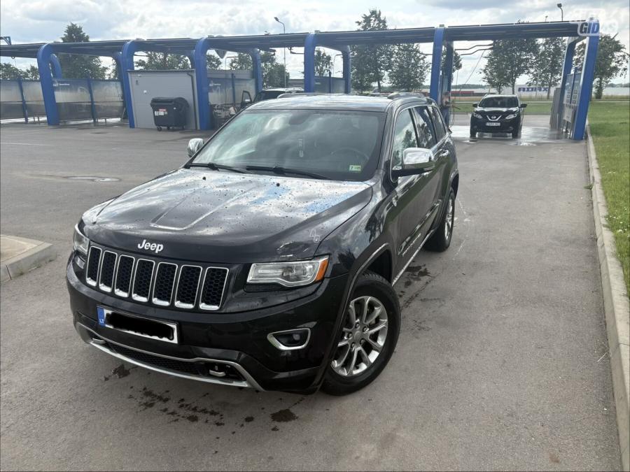Melns Jeep Grand Cherokee 2014 Panevēža, ar dzinēja tilpumu 3.00 L un nobraukumu 300 tūkst. km par 9500 €, foto 4 vietnē AUTOMOTO.COM.LV