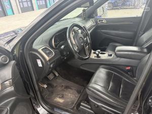 Melns Jeep Grand Cherokee 2014 Panevēža, ar dzinēja tilpumu 3.00 L un nobraukumu 300 tūkst. km par 9500 €, foto 12 vietnē AUTOMOTO.COM.LV