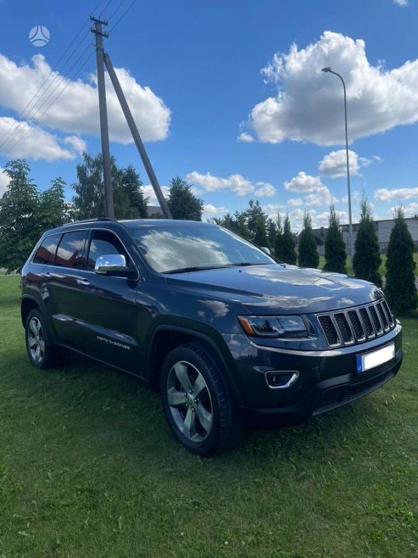 Black Jeep Grand Cherokee 2014 in Vilnius, with an engine capacity of 3.60 L and mileage of 144 thousand km for 14000 €, photo 2 on AUTOMOTO.COM.LV