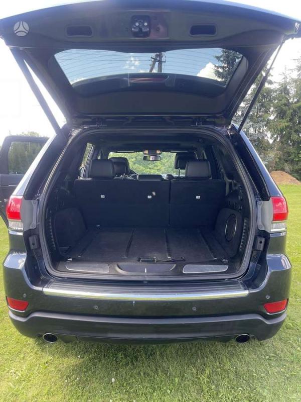 Black Jeep Grand Cherokee 2014 in Vilnius, with an engine capacity of 3.60 L and mileage of 144 thousand km for 14000 €, photo 5 on AUTOMOTO.COM.LV
