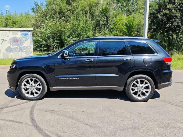 Melns Jeep Grand Cherokee 2014 Kauņa, ar dzinēja tilpumu 5.65 L un nobraukumu 238 tūkst. km par 13500 €, foto 8 vietnē AUTOMOTO.COM.LV