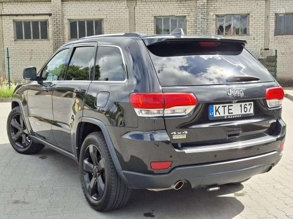 Black Jeep Grand Cherokee 2014 in Silute, with an engine capacity of 3.60 L and mileage of 297 thousand km for 9999 €, photo 3 on AUTOMOTO.COM.LV