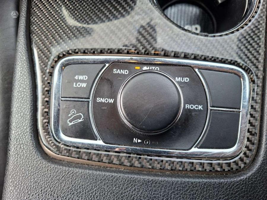 Melns Jeep Grand Cherokee 2014 Šilutė, ar dzinēja tilpumu 3.60 L un nobraukumu 297 tūkst. km par 9999 €, foto 22 vietnē AUTOMOTO.COM.LV