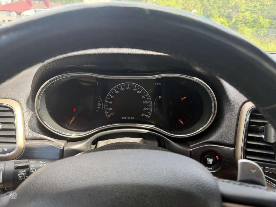 Melns Jeep Grand Cherokee 2014 Prienai, ar dzinēja tilpumu 3.60 L un nobraukumu 250 tūkst. km par 11500 €, foto 11 vietnē AUTOMOTO.COM.LV