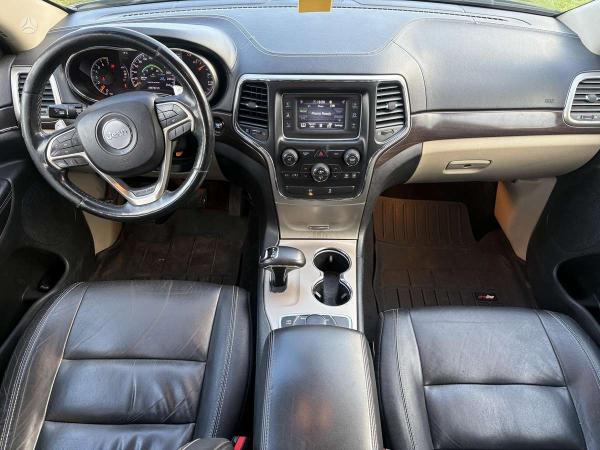 Black Jeep Grand Cherokee 2014 in Vilnius, with an engine capacity of 3.60 L and mileage of 397 thousand km for 8900 €, photo 10 on AUTOMOTO.COM.LV