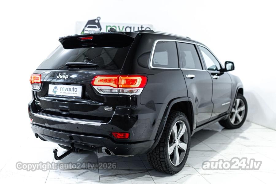 Black Jeep Grand Cherokee 2014 in Tallinn, with an engine capacity of 3.00 L and mileage of 181 thousand km for 12990 €, photo 9 on AUTOMOTO.COM.LV