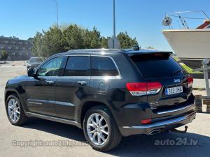 Black Jeep Grand Cherokee 2014 in Tallinn, with an engine capacity of 3.00 L and mileage of 223 thousand km for 13500 €, photo 7 on AUTOMOTO.COM.LV