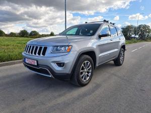 Melns Jeep Grand Cherokee 2014 Šauļi, ar dzinēja tilpumu 3.60 L un nobraukumu 280 tūkst. km par 7999 €, foto  vietnē AUTOMOTO.COM.LV