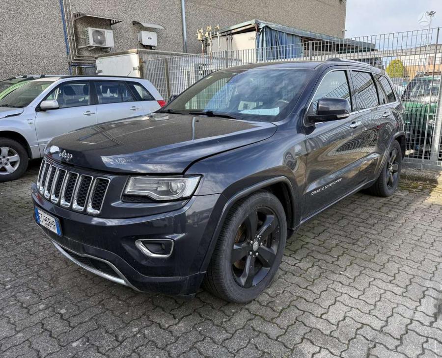 Melns Jeep Grand Cherokee 2014 Šauļi, ar dzinēja tilpumu 2.99 L un nobraukumu 270 tūkst. km par 5150 €, foto 1 vietnē AUTOMOTO.COM.LV