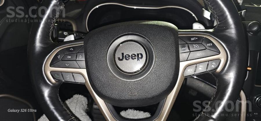 Melns Jeep Grand Cherokee 2014 Ogre, ar dzinēja tilpumu 3.00 L un nobraukumu 219 tūkst. km par 12000 €, foto 6 vietnē AUTOMOTO.COM.LV