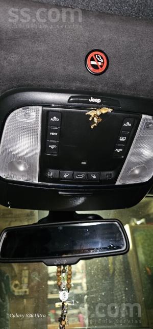 Melns Jeep Grand Cherokee 2014 Ogre, ar dzinēja tilpumu 3.00 L un nobraukumu 219 tūkst. km par 12000 €, foto 8 vietnē AUTOMOTO.COM.LV