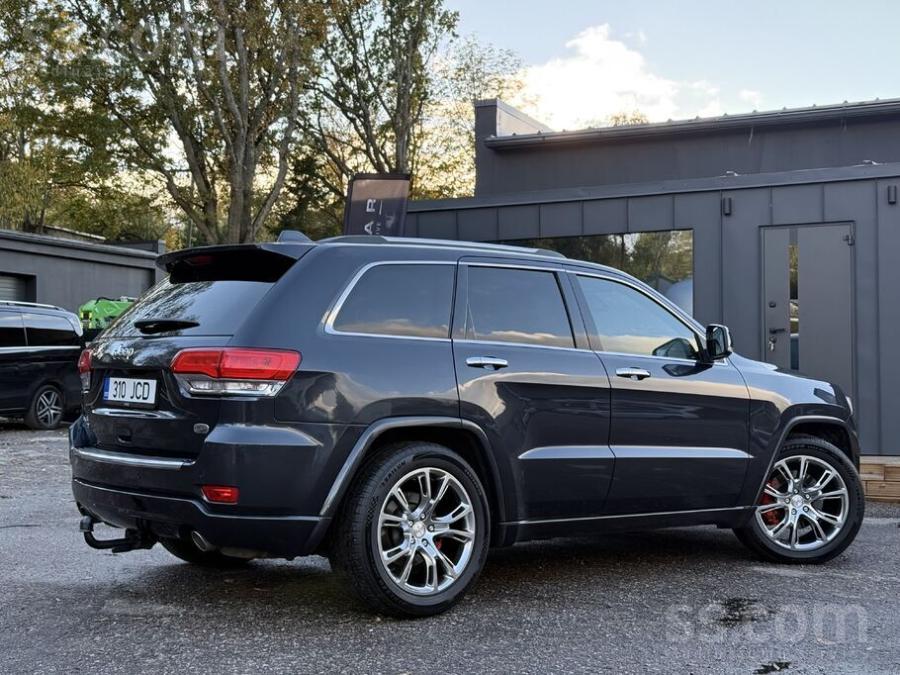 Black Jeep Grand Cherokee 2014 in Tallinn, with an engine capacity of 3.00 L and mileage of 226 thousand km for 13200 €, photo 13 on AUTOMOTO.COM.LV