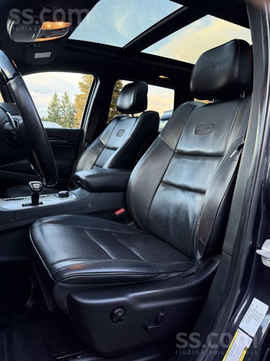Black Jeep Grand Cherokee 2014 in Tallinn, with an engine capacity of 3.00 L and mileage of 226 thousand km for 13200 €, photo 20 on AUTOMOTO.COM.LV