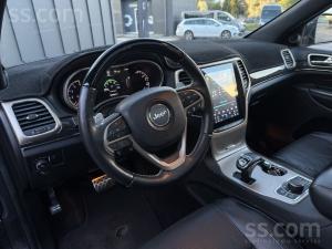 Black Jeep Grand Cherokee 2014 in Tallinn, with an engine capacity of 3.00 L and mileage of 226 thousand km for 13200 €, photo 21 on AUTOMOTO.COM.LV