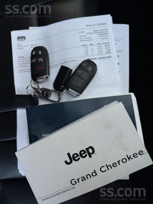 Black Jeep Grand Cherokee 2014 in Tallinn, with an engine capacity of 3.00 L and mileage of 226 thousand km for 13200 €, photo 30 on AUTOMOTO.COM.LV