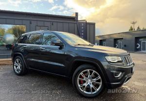 Melns Jeep Grand Cherokee 2014 Tallina, ar dzinēja tilpumu 3.00 L un nobraukumu 226 tūkst. km par 13200 €, foto 10 vietnē AUTOMOTO.COM.LV