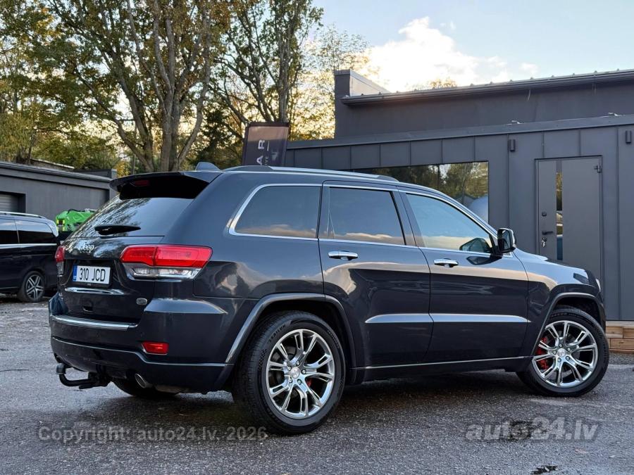 Melns Jeep Grand Cherokee 2014 Tallina, ar dzinēja tilpumu 3.00 L un nobraukumu 226 tūkst. km par 13200 €, foto 12 vietnē AUTOMOTO.COM.LV