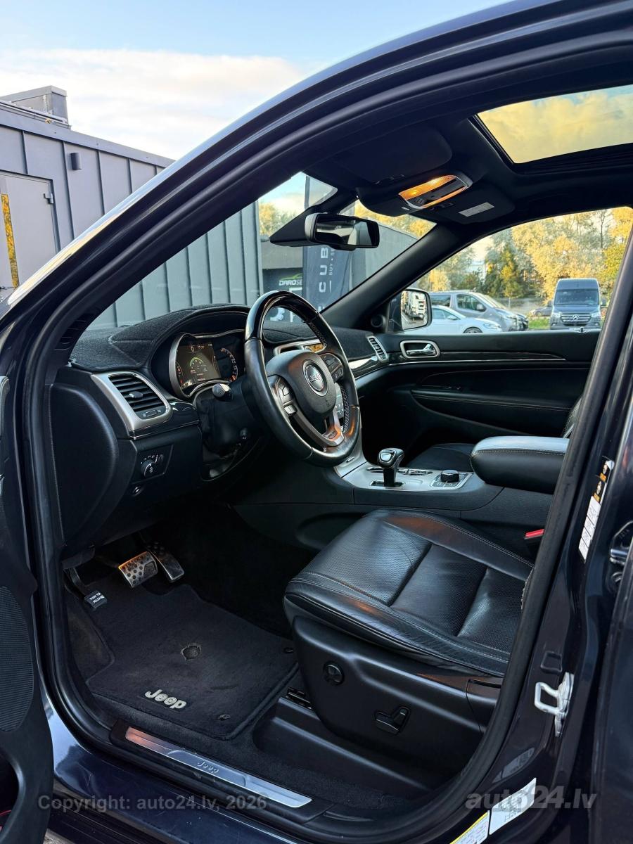 Melns Jeep Grand Cherokee 2014 Tallina, ar dzinēja tilpumu 3.00 L un nobraukumu 226 tūkst. km par 13200 €, foto 19 vietnē AUTOMOTO.COM.LV