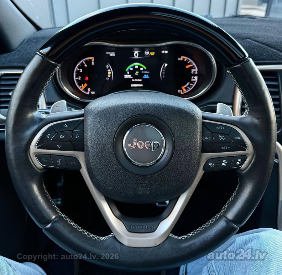 Melns Jeep Grand Cherokee 2014 Tallina, ar dzinēja tilpumu 3.00 L un nobraukumu 226 tūkst. km par 13200 €, foto 22 vietnē AUTOMOTO.COM.LV