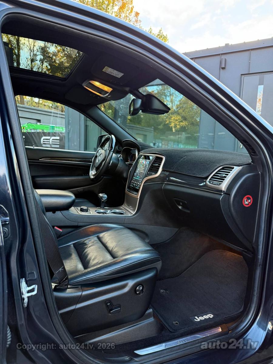 Melns Jeep Grand Cherokee 2014 Tallina, ar dzinēja tilpumu 3.00 L un nobraukumu 226 tūkst. km par 13200 €, foto 27 vietnē AUTOMOTO.COM.LV