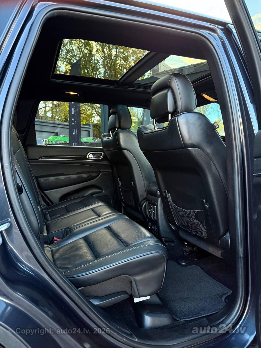 Melns Jeep Grand Cherokee 2014 Tallina, ar dzinēja tilpumu 3.00 L un nobraukumu 226 tūkst. km par 13200 €, foto 28 vietnē AUTOMOTO.COM.LV
