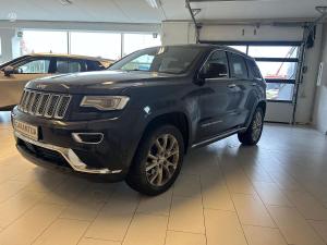 Black Jeep Grand Cherokee 2015 in Siauliai, with an engine capacity of 2.99 L and mileage of 151 thousand km for 15800 €, photo 2 on AUTOMOTO.COM.LV