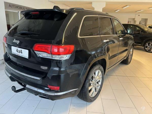Melns Jeep Grand Cherokee 2015 Šauļi, ar dzinēja tilpumu 2.99 L un nobraukumu 151 tūkst. km par 15800 €, foto 4 vietnē AUTOMOTO.COM.LV
