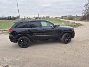 Black Jeep Grand Cherokee 2015 in Siauliai, with an engine capacity of 3.60 L and mileage of 264 thousand km for 13500 €, photo 6 on AUTOMOTO.COM.LV