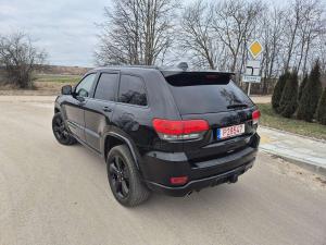 Black Jeep Grand Cherokee 2015 in Siauliai, with an engine capacity of 3.60 L and mileage of 264 thousand km for 13500 €, photo 7 on AUTOMOTO.COM.LV