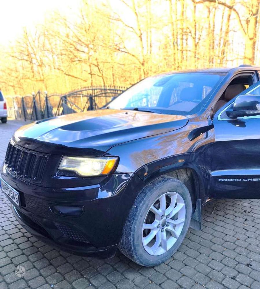 Black Jeep Grand Cherokee 2015 in Klaipeda, with an engine capacity of 3.60 L and mileage of 218 thousand km for 19500 €, photo 3 on AUTOMOTO.COM.LV