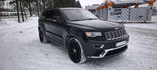 Melns Jeep Grand Cherokee 2015 Viļņa, ar dzinēja tilpumu 3.60 L un nobraukumu 96 tūkst. km par 19800 €, foto 1 vietnē AUTOMOTO.COM.LV