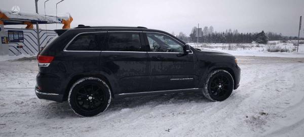 Melns Jeep Grand Cherokee 2015 Viļņa, ar dzinēja tilpumu 3.60 L un nobraukumu 96 tūkst. km par 19800 €, foto 5 vietnē AUTOMOTO.COM.LV