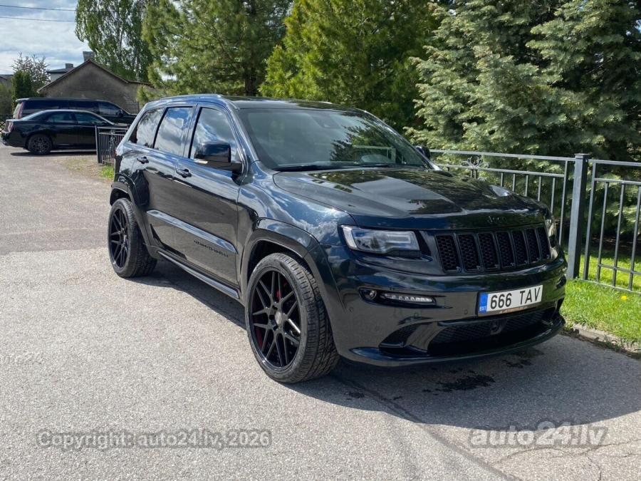 Black Jeep Grand Cherokee 2015 in Tartu, with an engine capacity of 6.40 L and mileage of 130 thousand km for 26500 €, photo 2 on AUTOMOTO.COM.LV