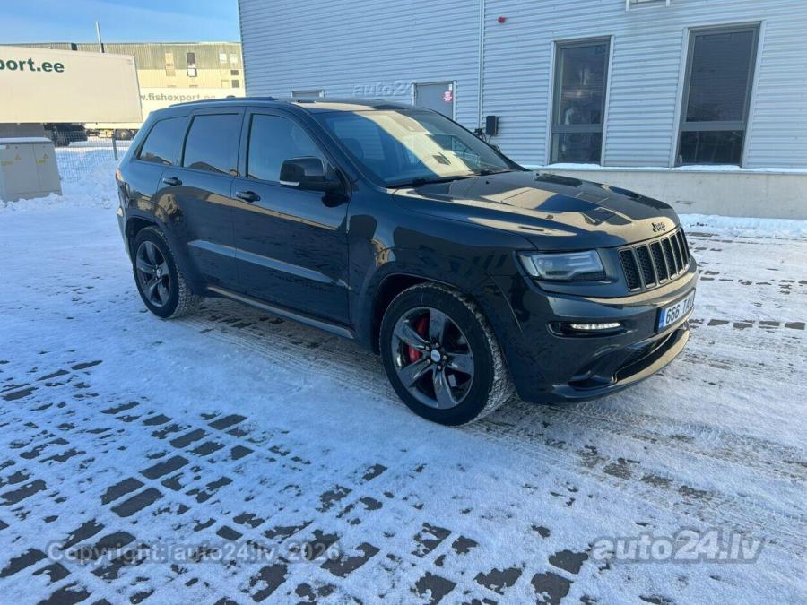 Black Jeep Grand Cherokee 2015 in Tartu, with an engine capacity of 6.40 L and mileage of 130 thousand km for 26500 €, photo 5 on AUTOMOTO.COM.LV