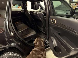 Black Jeep Grand Cherokee 2015 in Siauliai, with an engine capacity of 3.60 L and mileage of 265 thousand km for 13300 €, photo 14 on AUTOMOTO.COM.LV