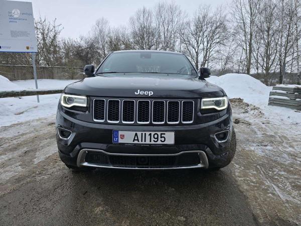 Black Jeep Grand Cherokee 2015 in Marijampole, with an engine capacity of 2.99 L and mileage of 136 thousand km for 16600 €, photo 1 on AUTOMOTO.COM.LV