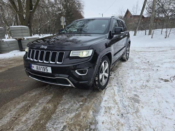 Black Jeep Grand Cherokee 2015 in Marijampole, with an engine capacity of 2.99 L and mileage of 136 thousand km for 16600 €, photo 4 on AUTOMOTO.COM.LV