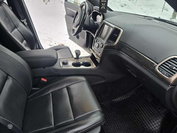 Melns Jeep Grand Cherokee 2015 Marijampole, ar dzinēja tilpumu 2.99 L un nobraukumu 136 tūkst. km par 16400 €, foto 11 vietnē AUTOMOTO.COM.LV