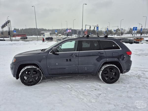 Black Jeep Grand Cherokee 2015 in Vilnius, with an engine capacity of 3.60 L and mileage of 309 thousand km for 13000 €, photo 3 on AUTOMOTO.COM.LV